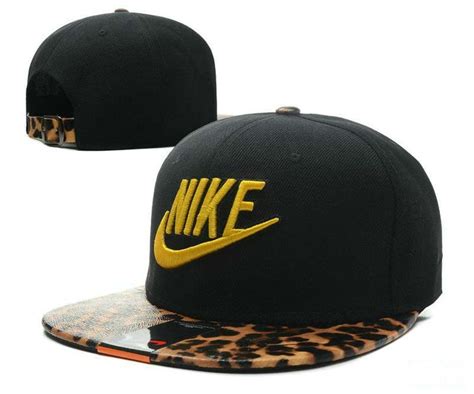 Кепка Snapback Nike с прямым козырьком | Gorras planas, Snapback nike ...