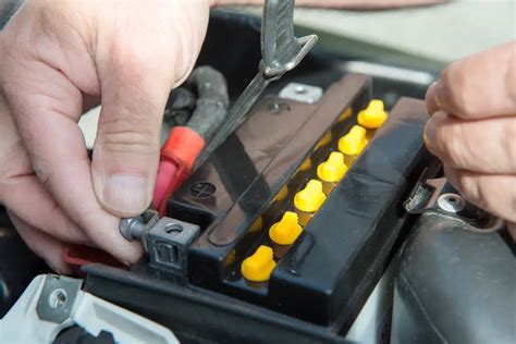 Agar Motor Honda Beat Awet Tips Merawat Aki Motor Beat AstraOtoshop