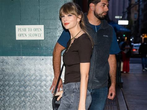 Taylor Swift Out For Dinner In Nyc Going Public More After Joe Alwyn