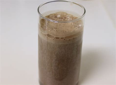 Delicious Banana Cocoa Smoothie