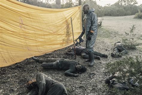 Fear The Walking Dead Survival Rule Of The Week Take Care Of Yourself