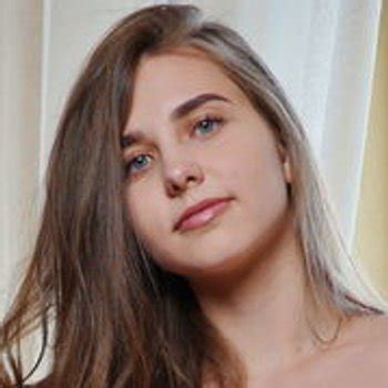 Alisa Love Babe Page Watch This Adult Model On Freeones