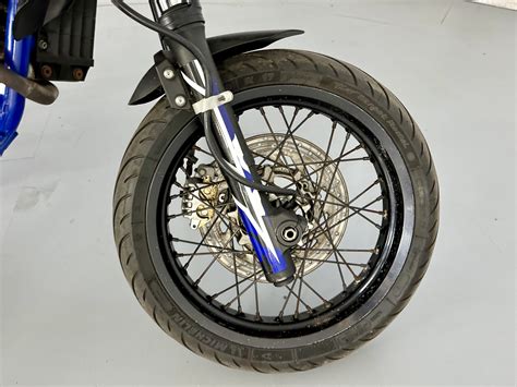 Lot 15 2016 Yamaha Wr125x