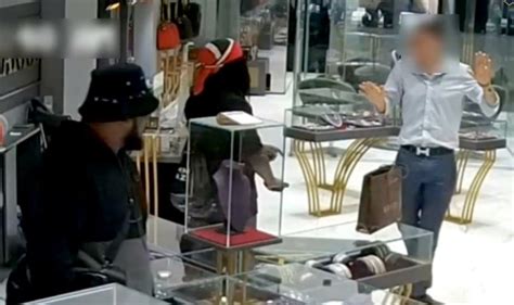 Video Shows Armed Heist Of Estimated 4m In Jewelry From Manhattan Store