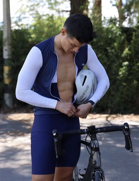 Shirtless Pl On Twitter James Rodriguez