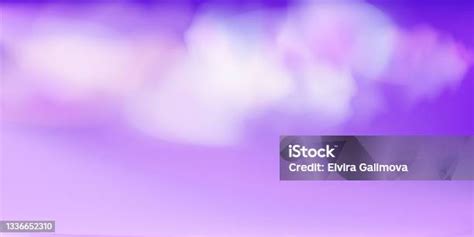 판타지 구름빛 보라색 사실적인 하늘 템플릿 밝은 코스모스 배경 메쉬 그라데이션과 우주 배경 화면 벡터 일러스트레이션 0명에 대한 스톡 벡터 아트 및 기타 이미지 Istock