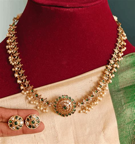 Hridaya Vatta Necklace Green White Harshianbu Jewellery