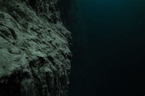 Taam Ja Diving The Worlds Deepest Blue Hole