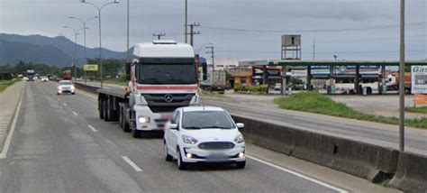 Tombamento De Caminhão Na Br 101 Em Imbituba Mobilidade Floripa