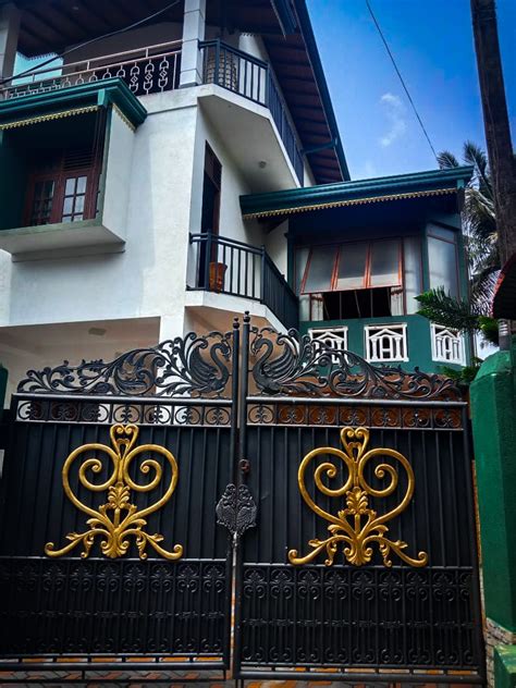 House For Sale In Kopiyawatta Ragama Re Max Sri Lanka