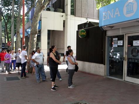 Actualizan El Salario Mínimo Vital Y Móvil ¿en Cuánto Quedó