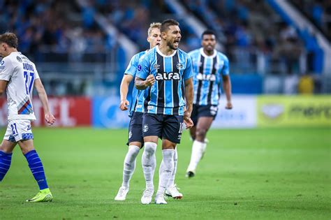 João Pedro Sente Dores Na Perna E Fará Exames Para Avaliar Possível Lesão