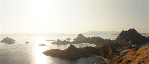 무료 이미지 경치 바다 연안 록 대양 수평선 산 해돋이 일몰 햇빛 아침 새벽 낭떠러지 지역 자연 환 경 대기 현상 8192x3551