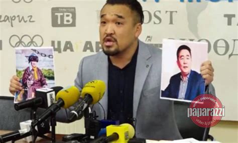 О Отгонтөгс С Жавхлан ах аа би таниар зүгээр панчань хийсэн