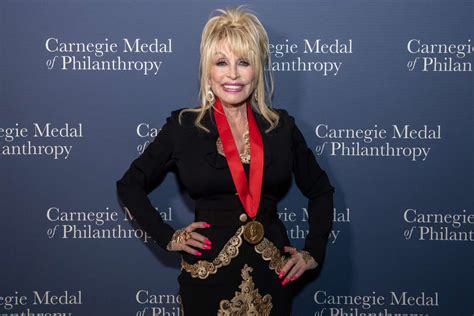 Dolly Parton Says Her Philanthropy Isnt For A Tax Write Off