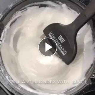 How to bleach Dark Roots Without Banding & Breakage - Ugly Duckling