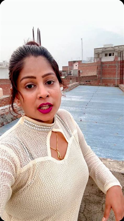 Single Girl Barsa
