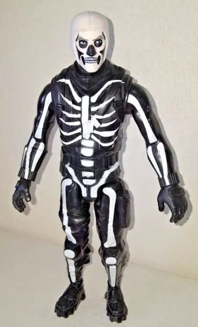 Mcfarlane Toys Fortnite Skull Trooper Action Figure Epic Games 30cm Eur