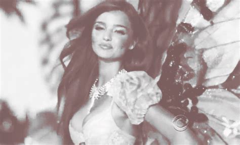 Confident Sexy Brunettes Animated S Best Animations