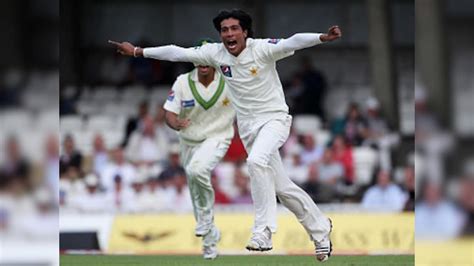 What Happened Is Now Past Pakistan Unites Behind Mohammad Amir Ahead