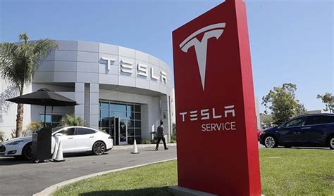 Tesla Recalling 362758 Cars With Full Self Driving Mode Due To Crash