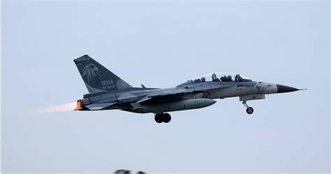 共機擾台！18架次逾越海峽中線 無人機繞飛台灣東部海域 政治 Ctwant