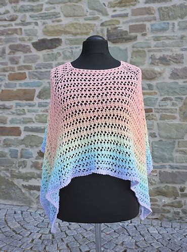 Ravelry Triangula Poncho Pattern By Beyenburgerin Design