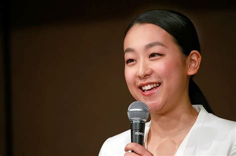 浅田真央、引退発表から3年──。今こそ笑顔と言葉の意味を再考する。 フィギュアスケート Number Web ナンバー
