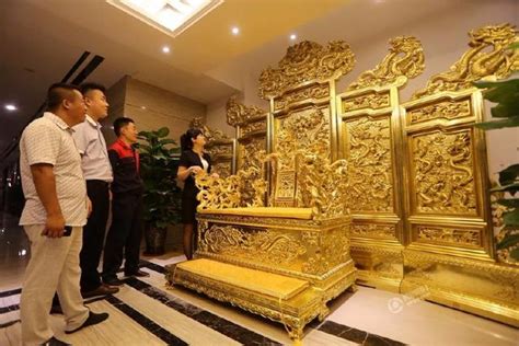 這個龍椅價值1個億想過皇帝癮1千元坐一次你坐得起嗎 每日頭條
