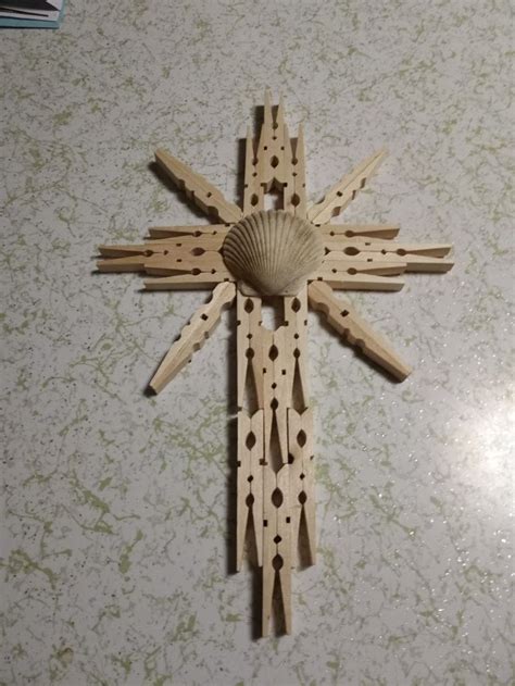 Pin By Geanettepratt On Crafts Hanger Crafts Clothespin Crafts