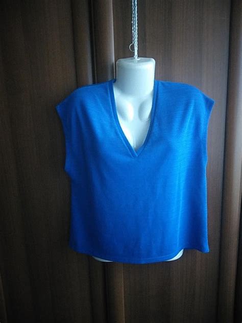 Трикотажна безрукавка — ціна 35 грн у каталозі Жилети Купити жіночі речі за доступною ціною на