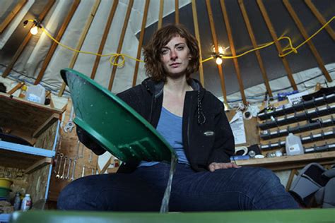 Under The Ice Behind The Scenes Gallery Bering Sea Gold Discovery