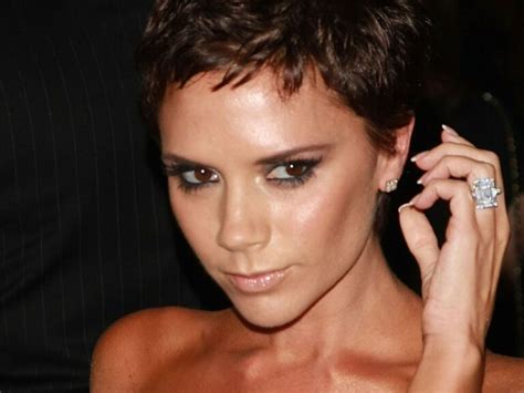 Nicola Peltzs Engagement Ring From Brooklyn Beckham The Engagement