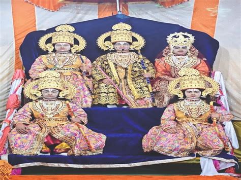 Ramraj Was Sitting On The Throne Everyone Was Sobbing रामलीला में