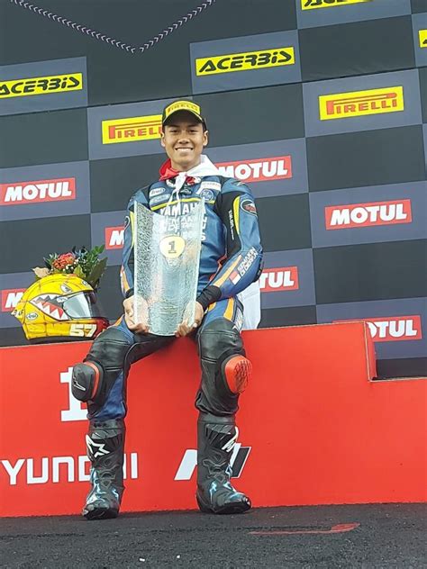 Keren Aldi Satya Mahendra Podium Juara WorldSSP300 Ceko Di Usia 17