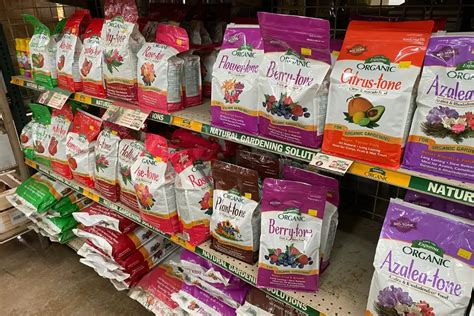 Compost Vs Fertilizer Whats Best For Your Garden Backyard Garden Geek