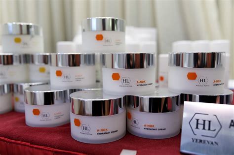 Lara Tailor ‼️💣20 Sale💣‼️ Լառա Թեյլոր սրահը հայտարարում է մինչև 20 տոկոս ‼️📢 Զեղչ