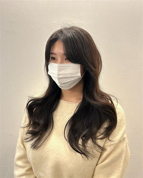 서면미용실 무브헤어 디자이너 늘 • 레이어드펌 빌드펌 엘리자벳펌 태슬컷 ⠀ ⠀ ⠀ ⠀ ⠀ ⠀ 하늘하늘하게 가벼운 레이어드펌 🫧 ⠀ ⠀ ⠀ 고데기한듯 자연스러운 디자인