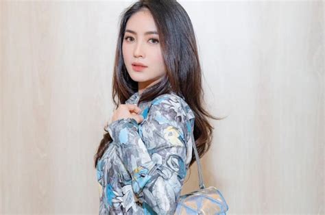 Natasha Wilona Lapor Polisi Gegara Fotonya Dicatut Brand Kosmetik Ntvnews Id