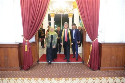 Jelang Laga Indonesia Vs Palestina Gubernur Khofifah Jamu Dubes Palestina
