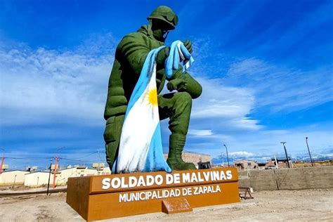 La Patagonia Rinde Honor A Los Héroes De Malvinas Con Un Impresionante