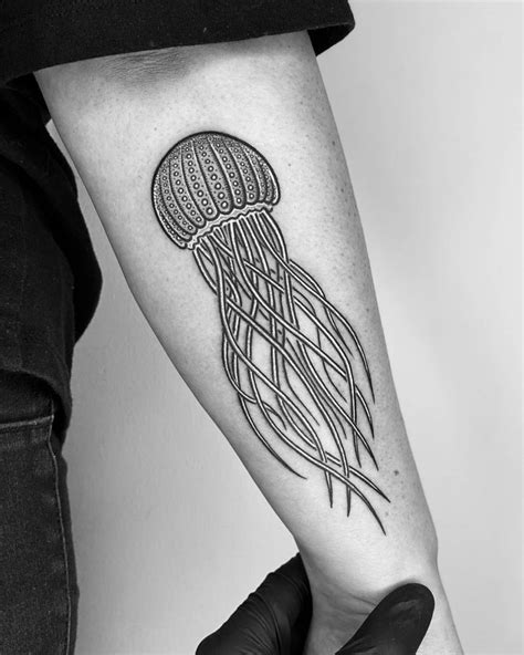 The Jellyfish Threads