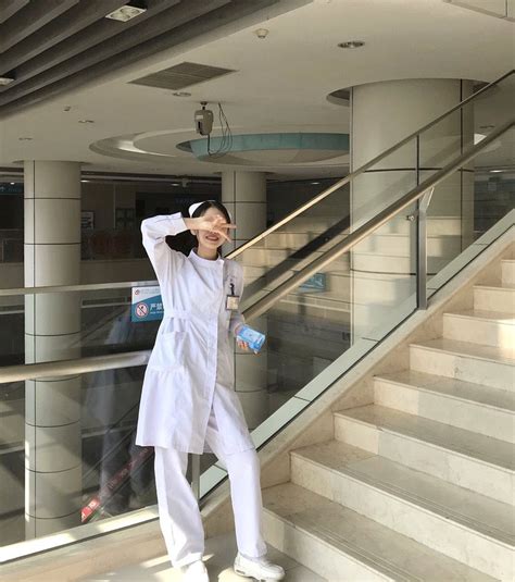 南昌桃子 On Twitter 好想去水上乐园啊南昌的小哥哥有带我去的吗我穿黑丝下水哦 无偿赔一夜