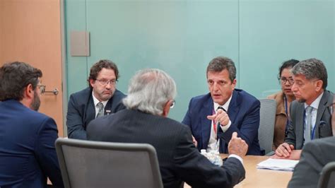 Sergio Massa Cierra Su Gira Y Se Reúne Con Autoridades Del Bid Del