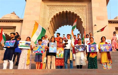 टी 20 विश्व कप फाइनल में भारत की जीत के लिए मां गंगा की उतारी आरती