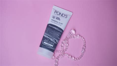 Review Ponds Mineral Clay Face Cleanser Scrub Efektif Bersihkan