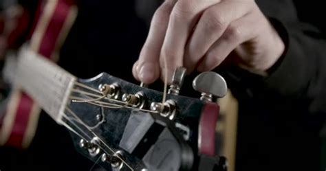 Aprenda Como Afinar Violão de 3 Formas Simples Aula de Violão net