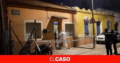 Degollado Un Hombre En El Salón De Su Casa En Murcia Investigan Si El