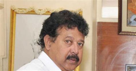 Former Dmk Minister Under Trouble For Grandly Welcoming The Dissented