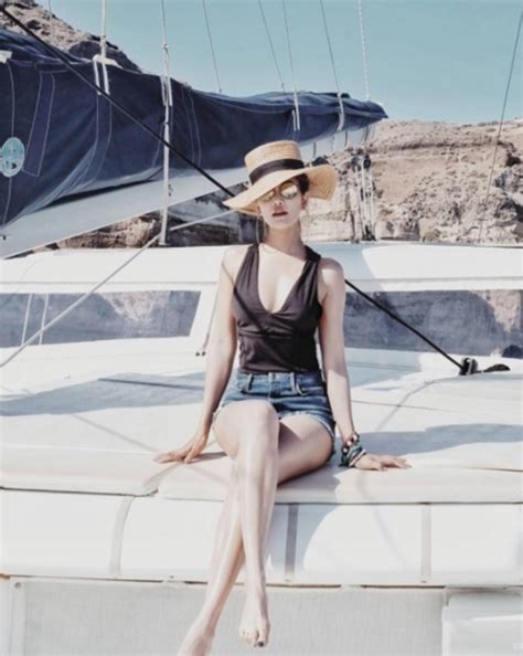 รวมชุดว่ายน้ำดารา ไม่ต้องโชว์ ก็น่ามองมากกกกก Ladyissue เว็บรีวิวเครื่องสำอาง ชุมชนผู้หญิง ฮา